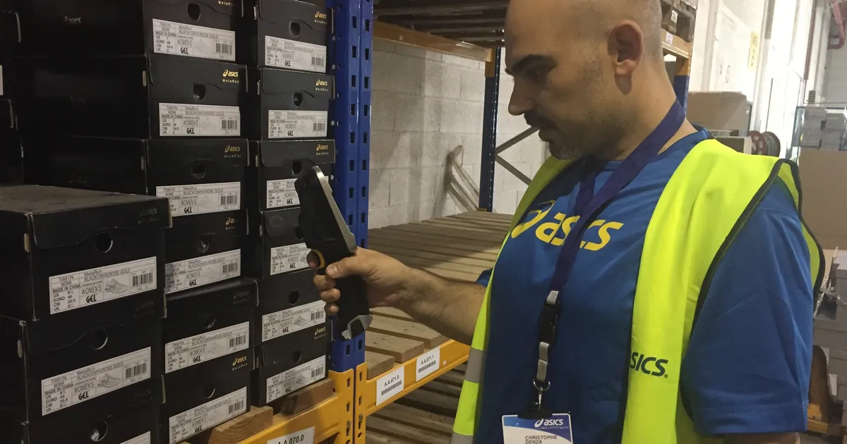 ASICS haalt productiviteitsstijging van 10% in zijn Europese magazijnen ...