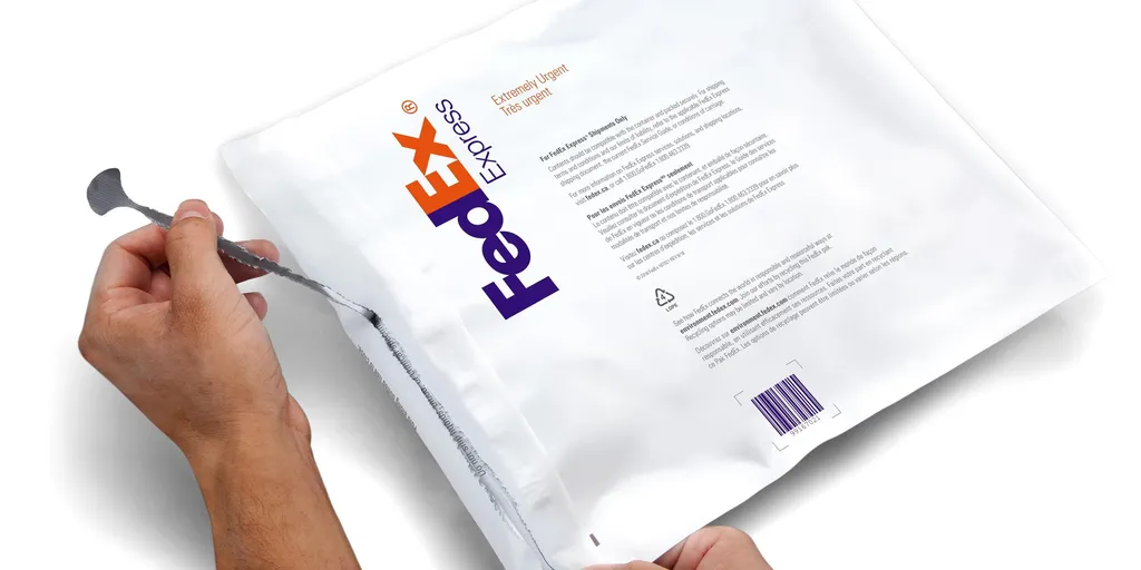 FedEx Express biedt herbruikbare verpakkingen voor retourzendingen ...